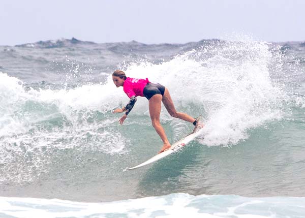 Bouvet, Poulsen win individual MIL surfing championships | News, Sports, Jobs - Maui News